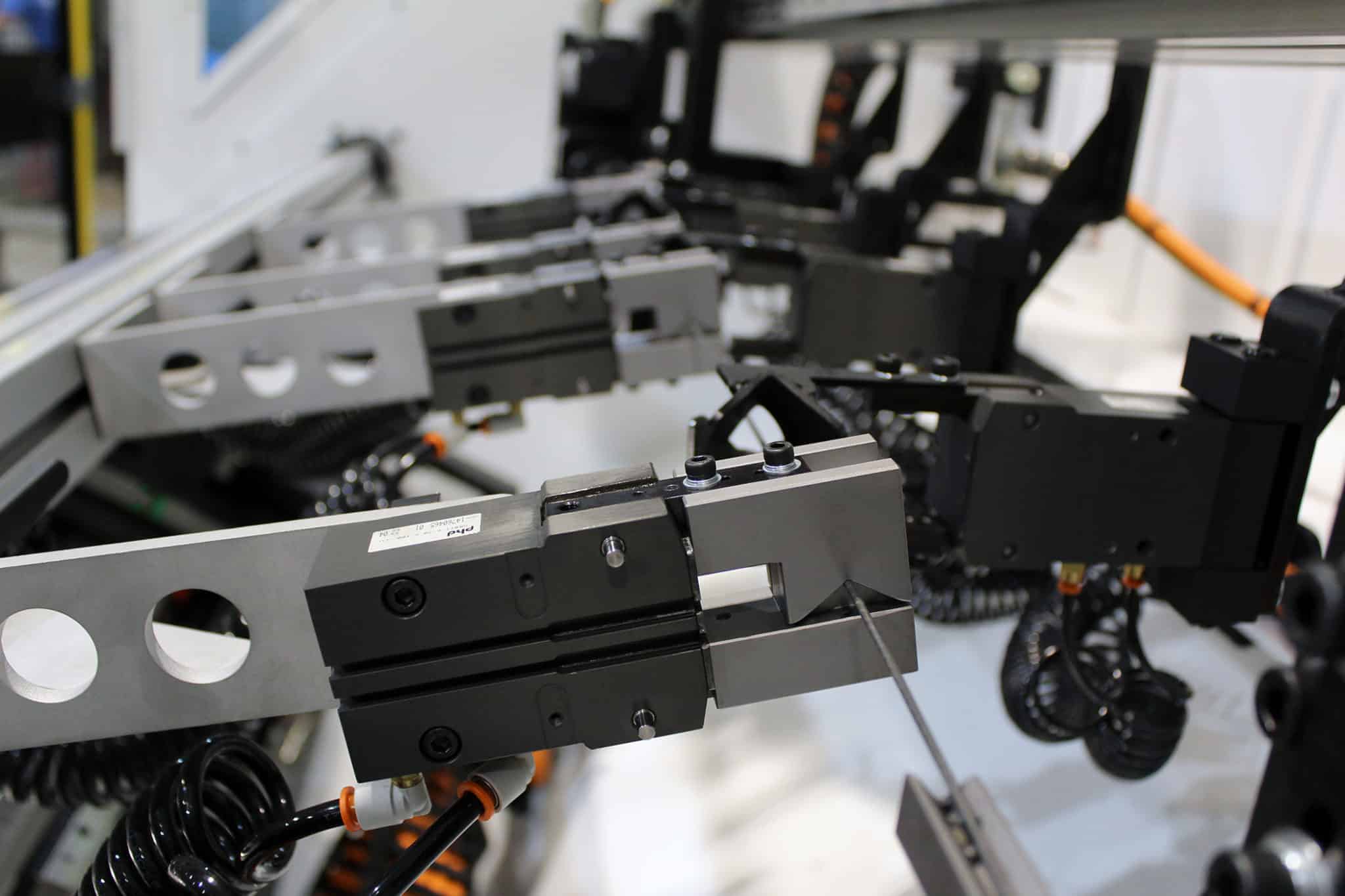 i-D-MS Series Multi-Stage CNC Wire Bender | IP Automation Inc